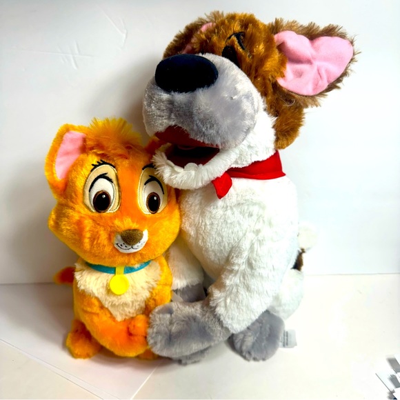 Disney | Toys | Nwt Disney Oliver And Dodger Plush Set Oliver Company ...